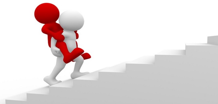 When To Stop Helping Someone: 13 Reasons To Step Back