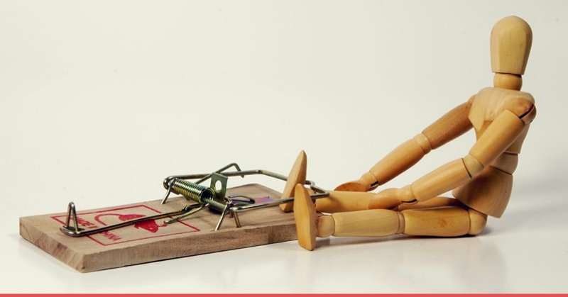 20 Traps Most People Fall Into In Their Lives