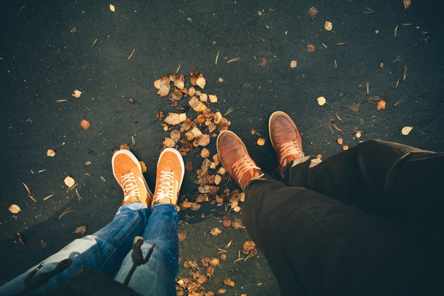 How To Choose Between Two Guys: 19 Ways To Make The Right Decision