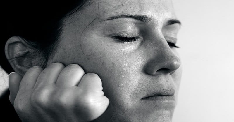 8 Things To Do When You Miss Someone So Much It Hurts