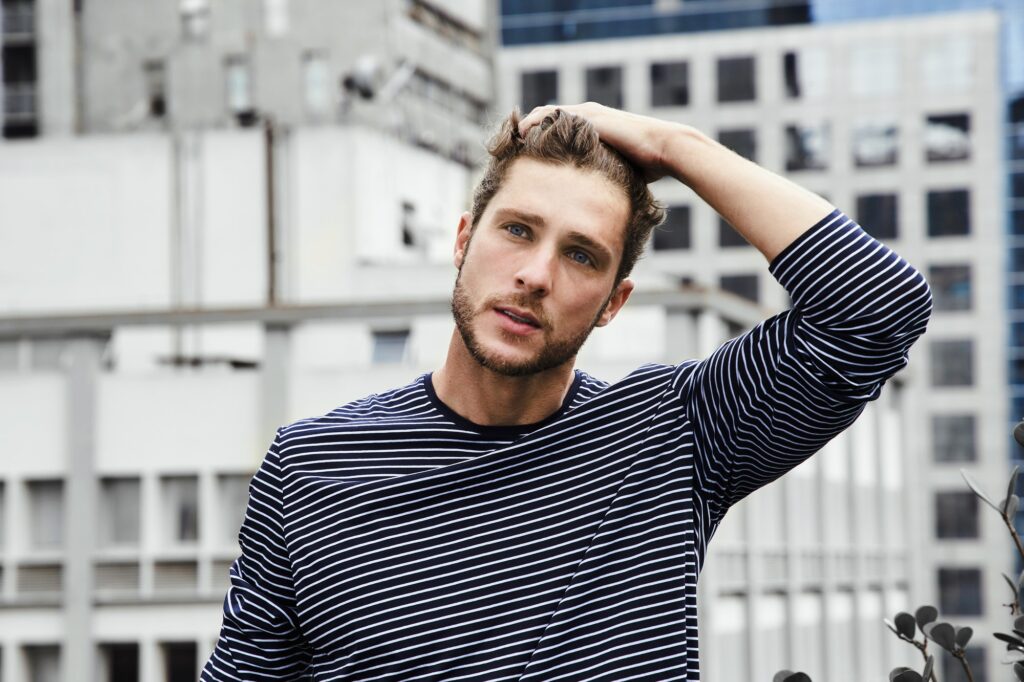 12 Clear Signs He Is Fighting His Feelings For You