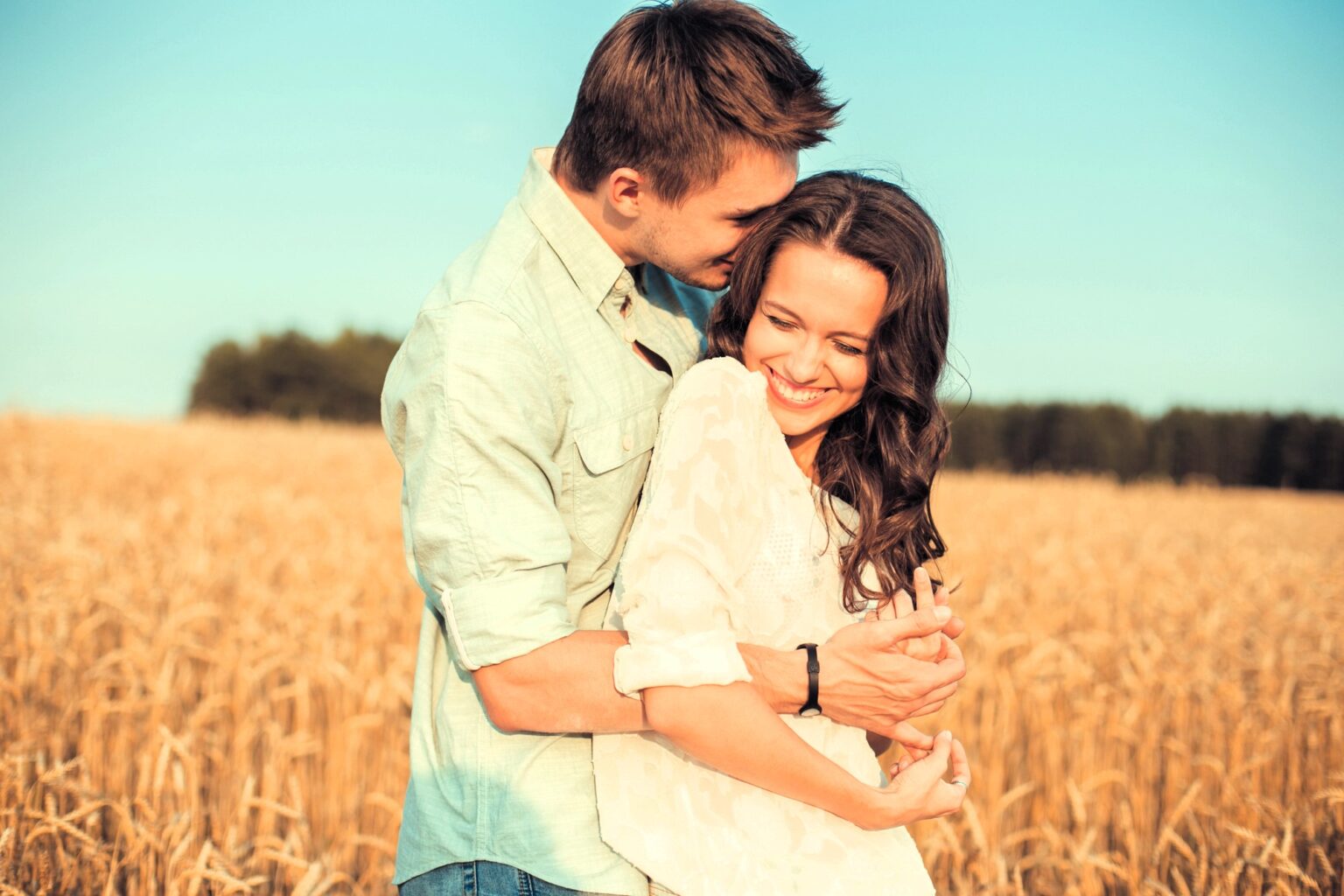 16 Simple Ways To Create Emotional Attraction With A Man