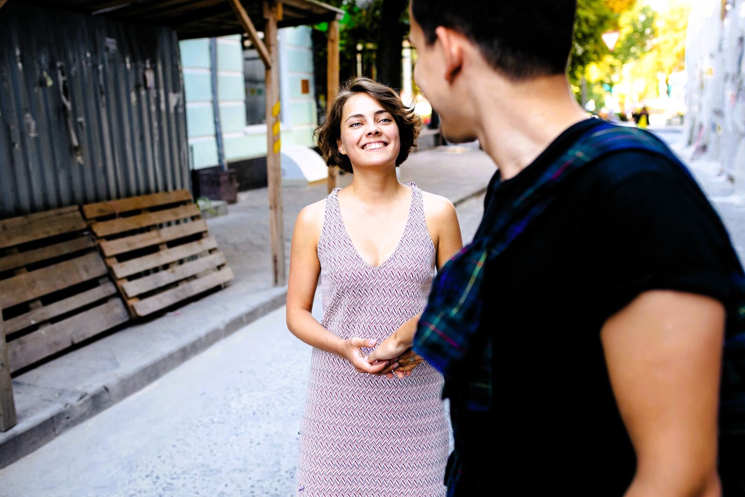36 ways to woo a girl, make her desire you, and make her your girlfriend