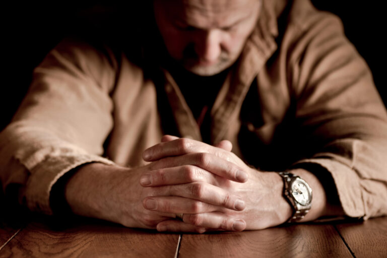 How To Cope When You Miss Your Late Mom Or Dad: 12 Tips That Help