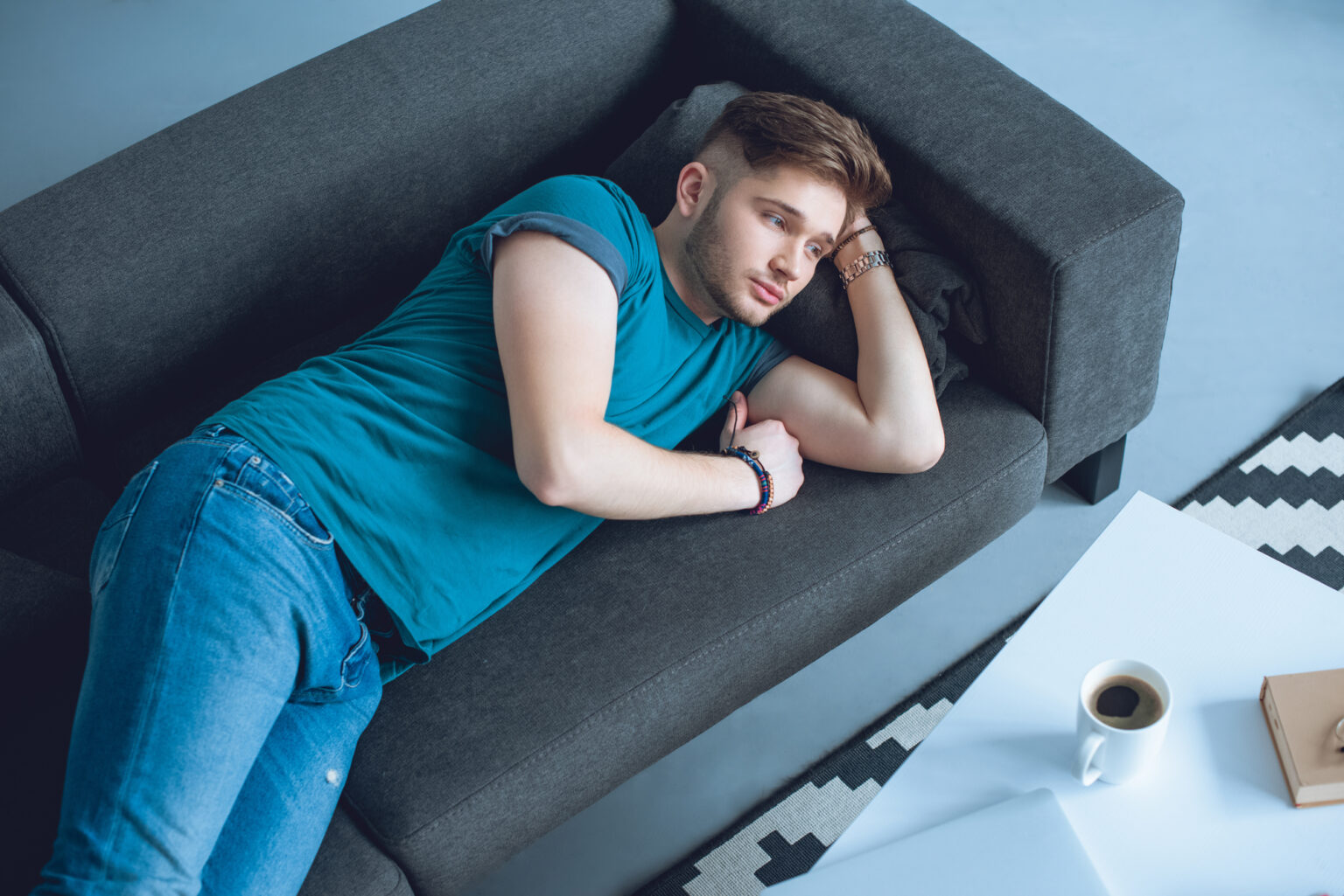 19 signs a man is silently struggling and needs your support