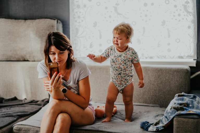 12 Triggers That Make Adult Children Cut Their Parents Off For Good