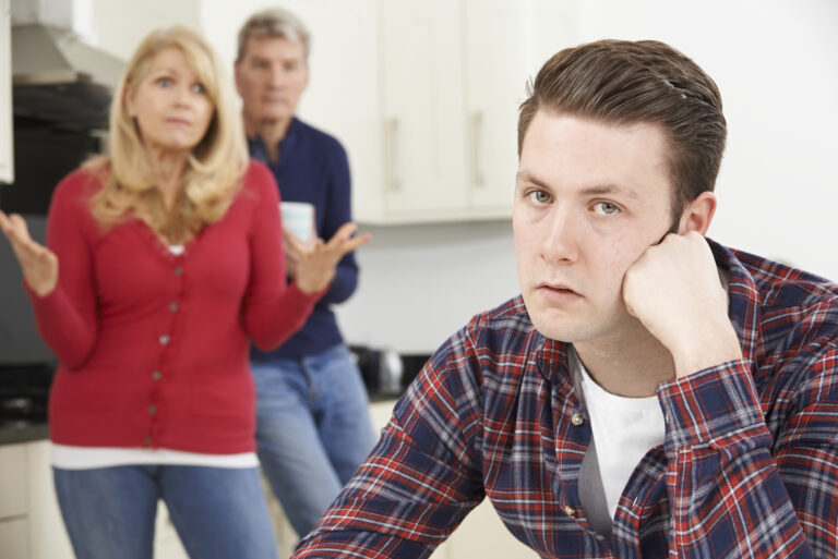 12 Triggers That Make Adult Children Cut Their Parents Off For Good