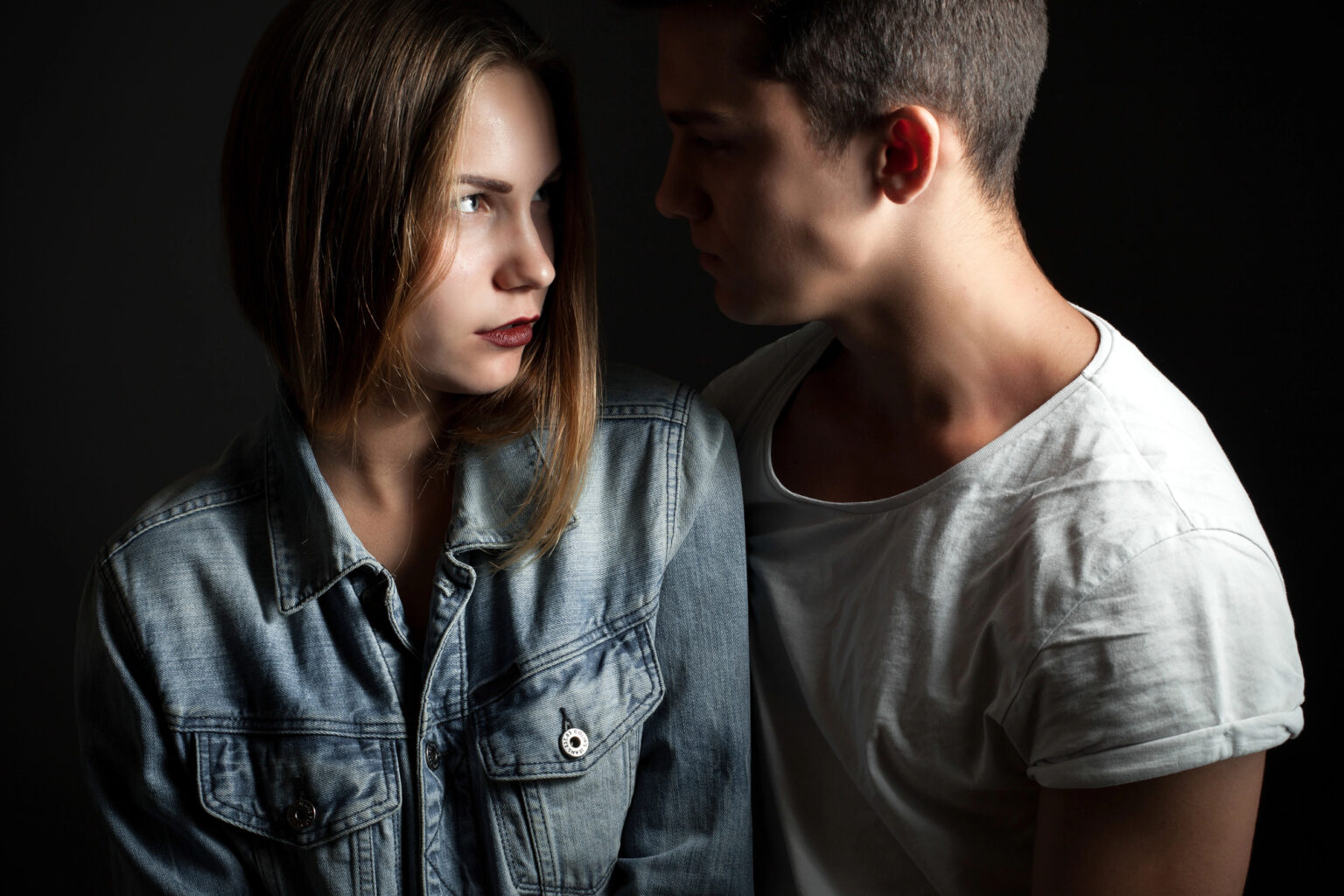 12 Reasons Why You Always Seem To Attract Controlling Guys
