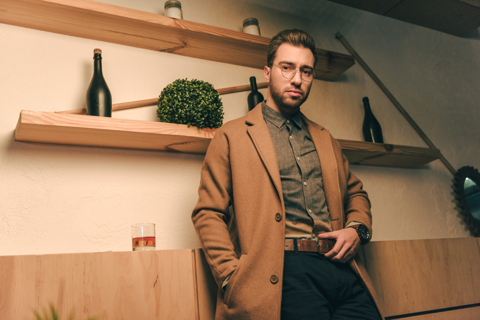 19 signs a man is silently struggling and needs your support