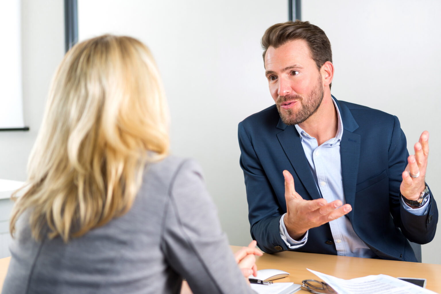 People Who Seem Nice But Are Actually Mean Display These 10 Behaviors