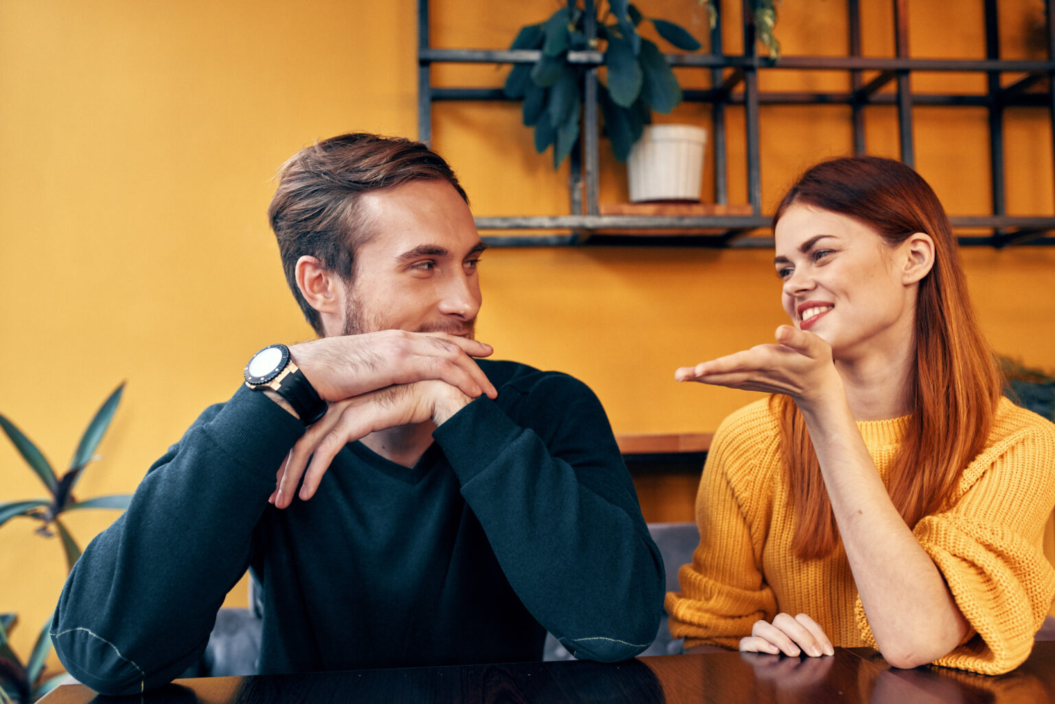 8 Ways Men And Women Communicate Differently