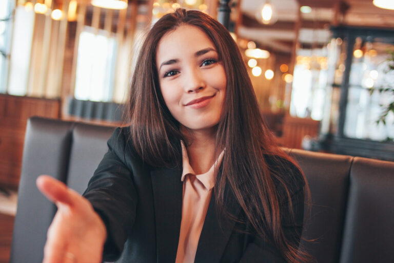 How To Be Charming: 13 No Nonsense Tips!