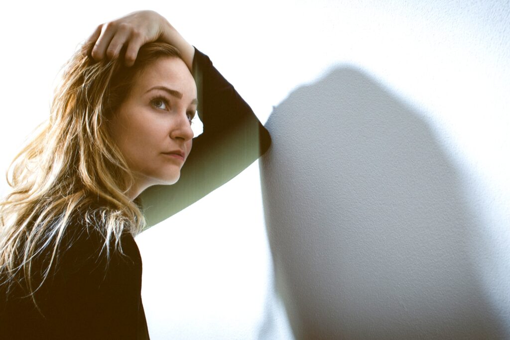 9 Alarming Signs You're Mentally And Emotionally Exhausted