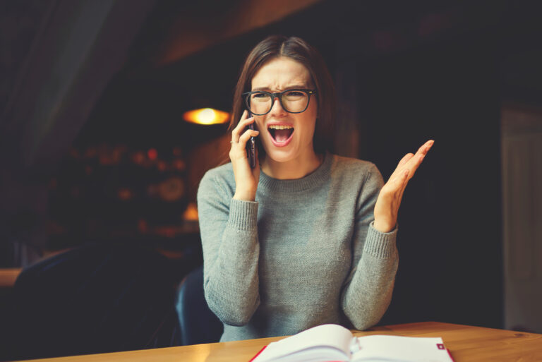 10 Involuntary Behaviors Of People Who Are Pathologically Self-Centered