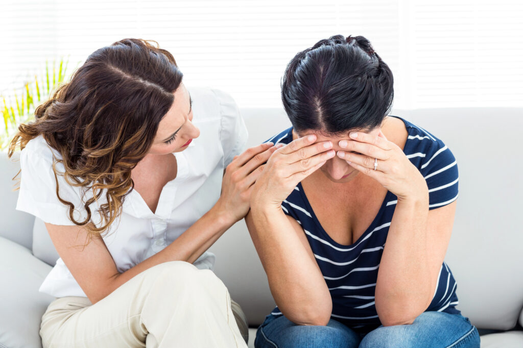 When To Stop Helping Someone: 13 Reasons To Step Back