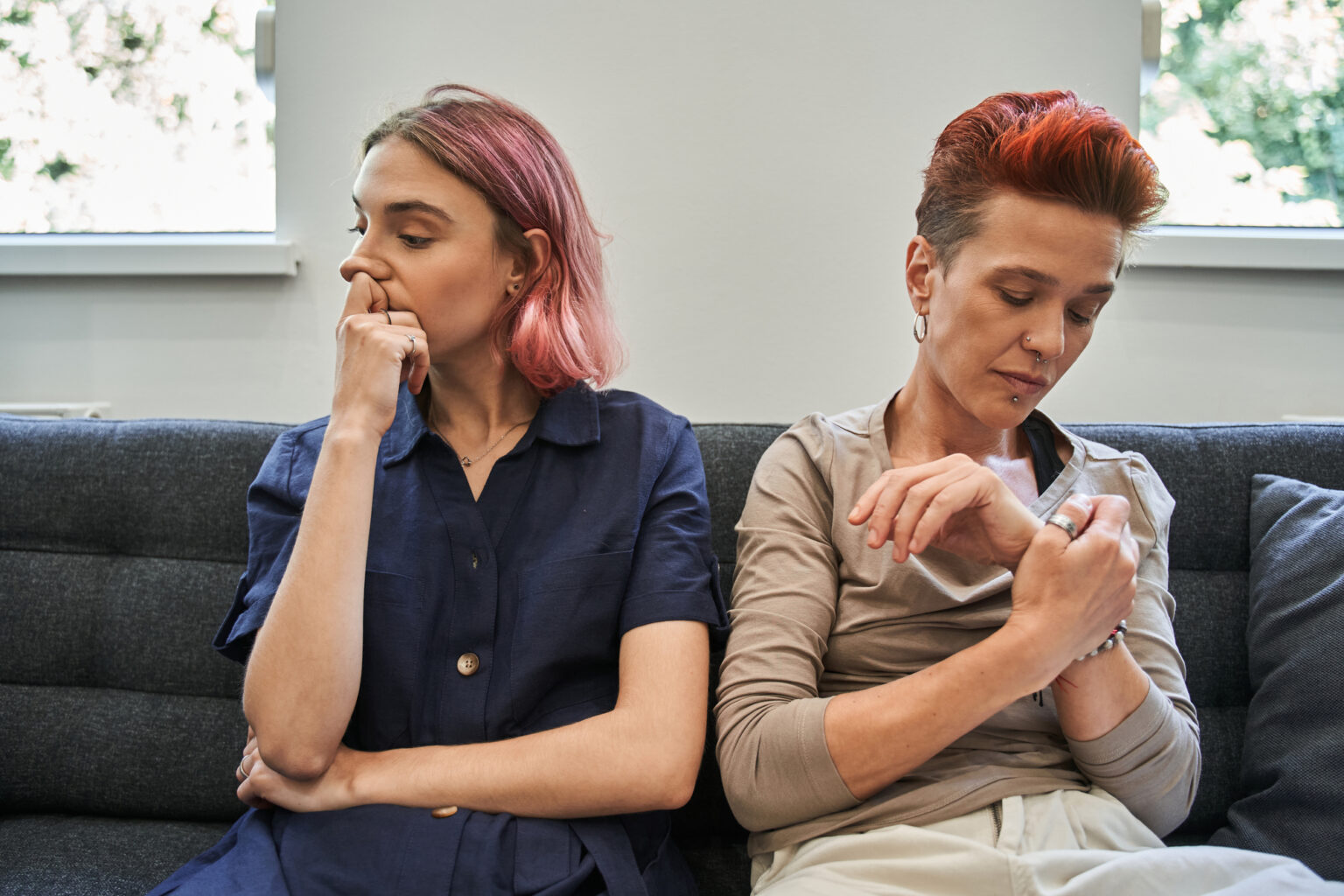 20 Brutal Signs You're The Toxic Friend Everyone Secretly Can't Stand