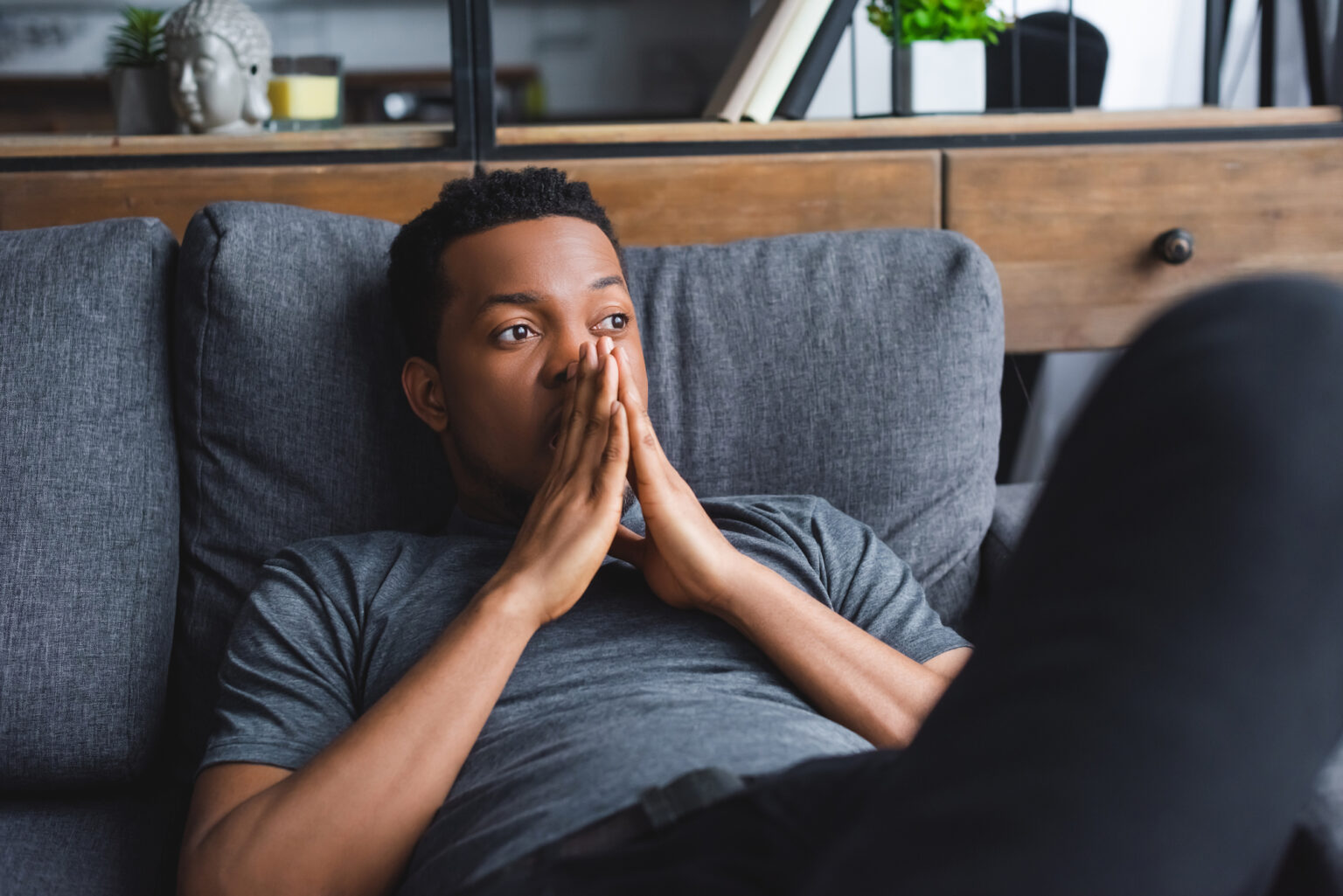 People who over-analyze how others view them display these 15 behaviors