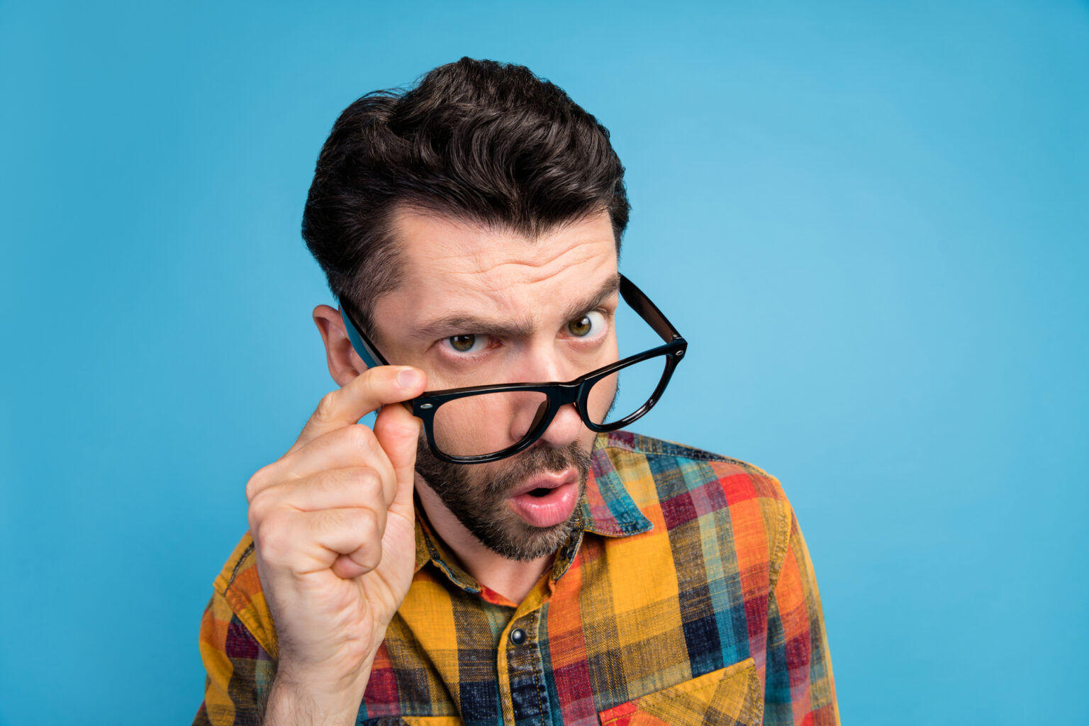 12 Simple Phrases That Knock An Arrogant Person Off Their Pedestal