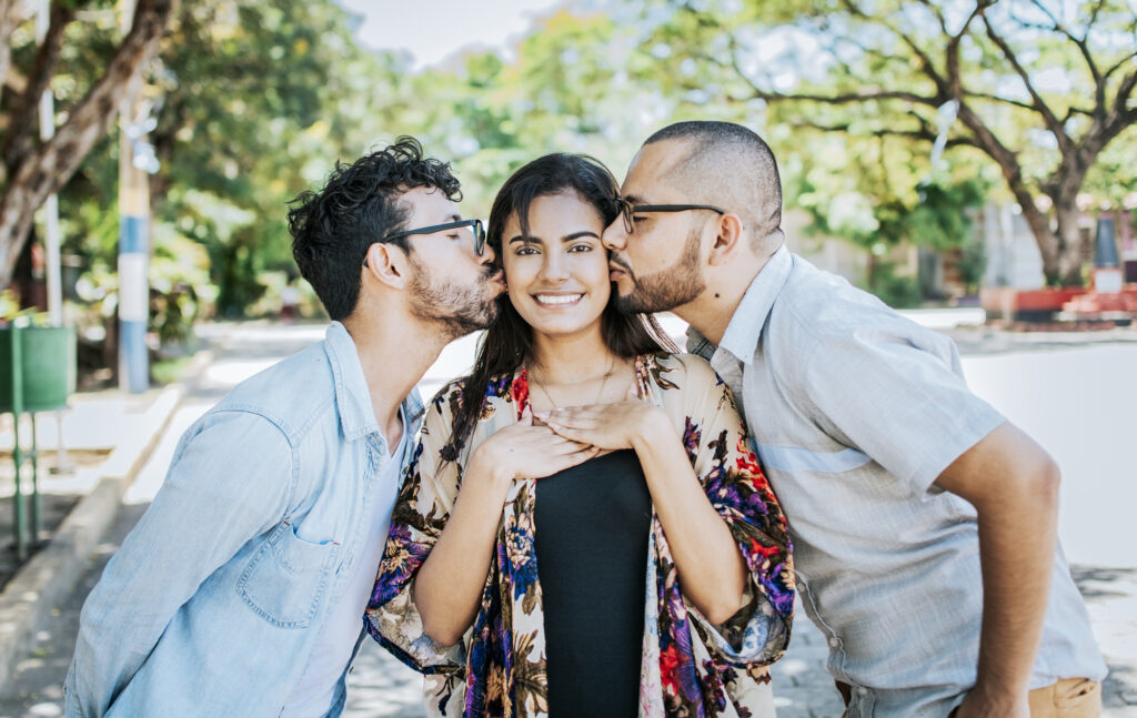 How To Choose Between Two Guys: 19 Ways To Make The Right Decision