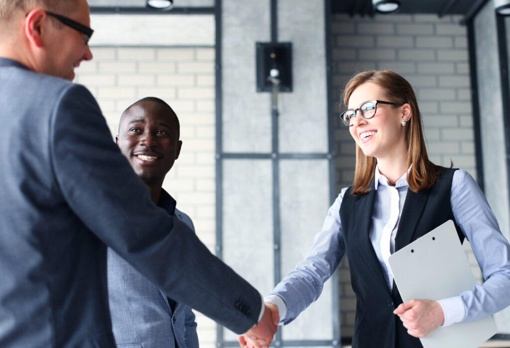 14 Phrases That Prove Your Etiquette Is Better Than Most People's