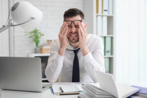 “I Feel So Incompetent” (16 Reasons Why + What To Do)