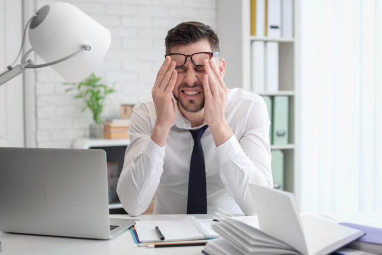 “I Feel So Incompetent” (16 Reasons Why + What To Do)