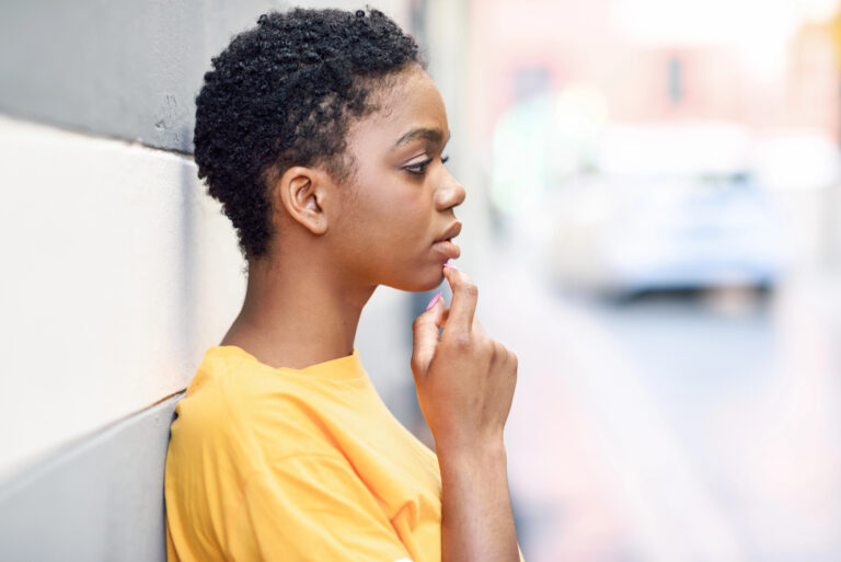 18 Signs Of Autism In Women And Girls That Are Frequently Missed Or ...