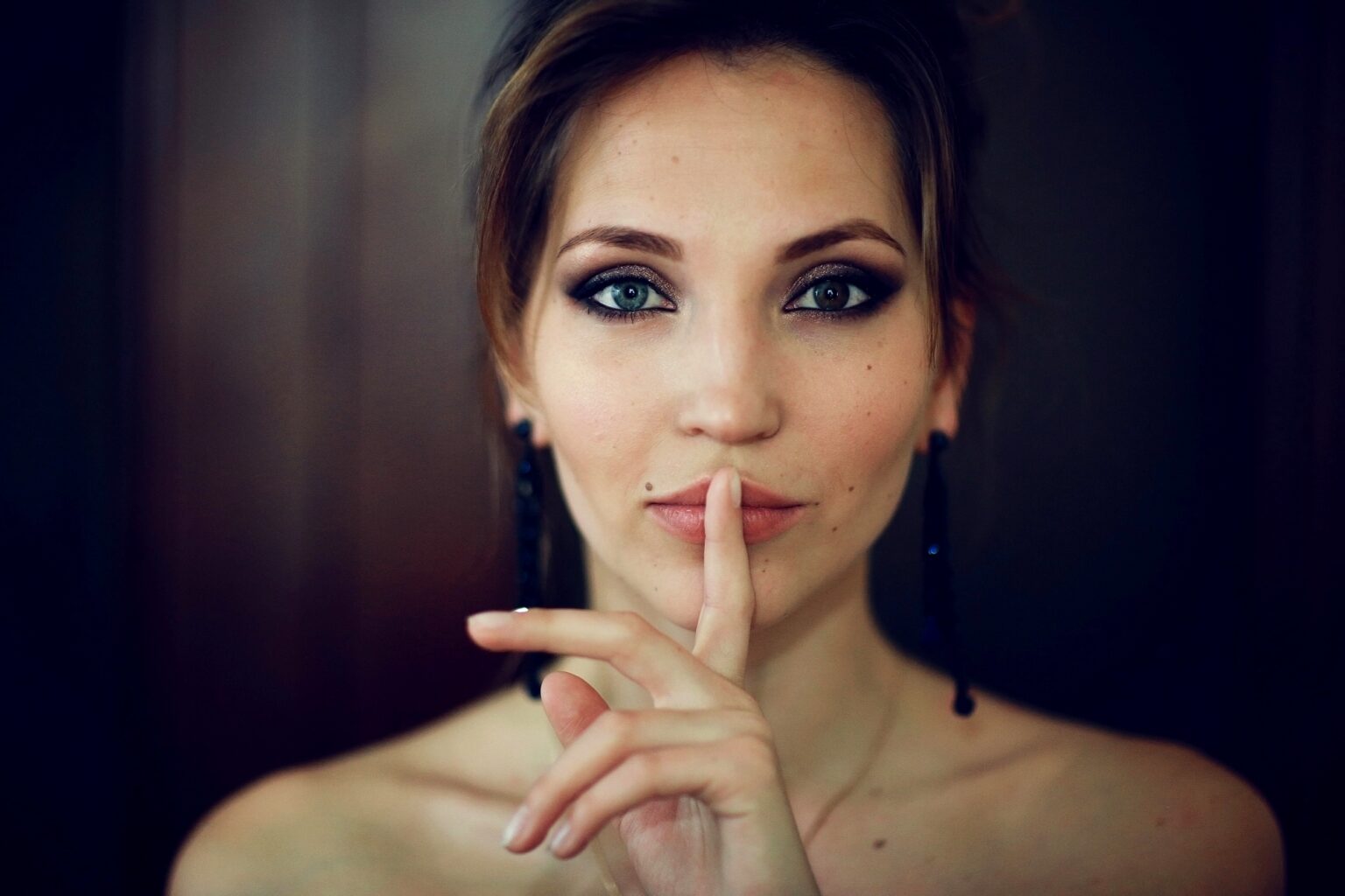 15 Situations In Life Where Staying Silent Is The Best Thing You Can Do