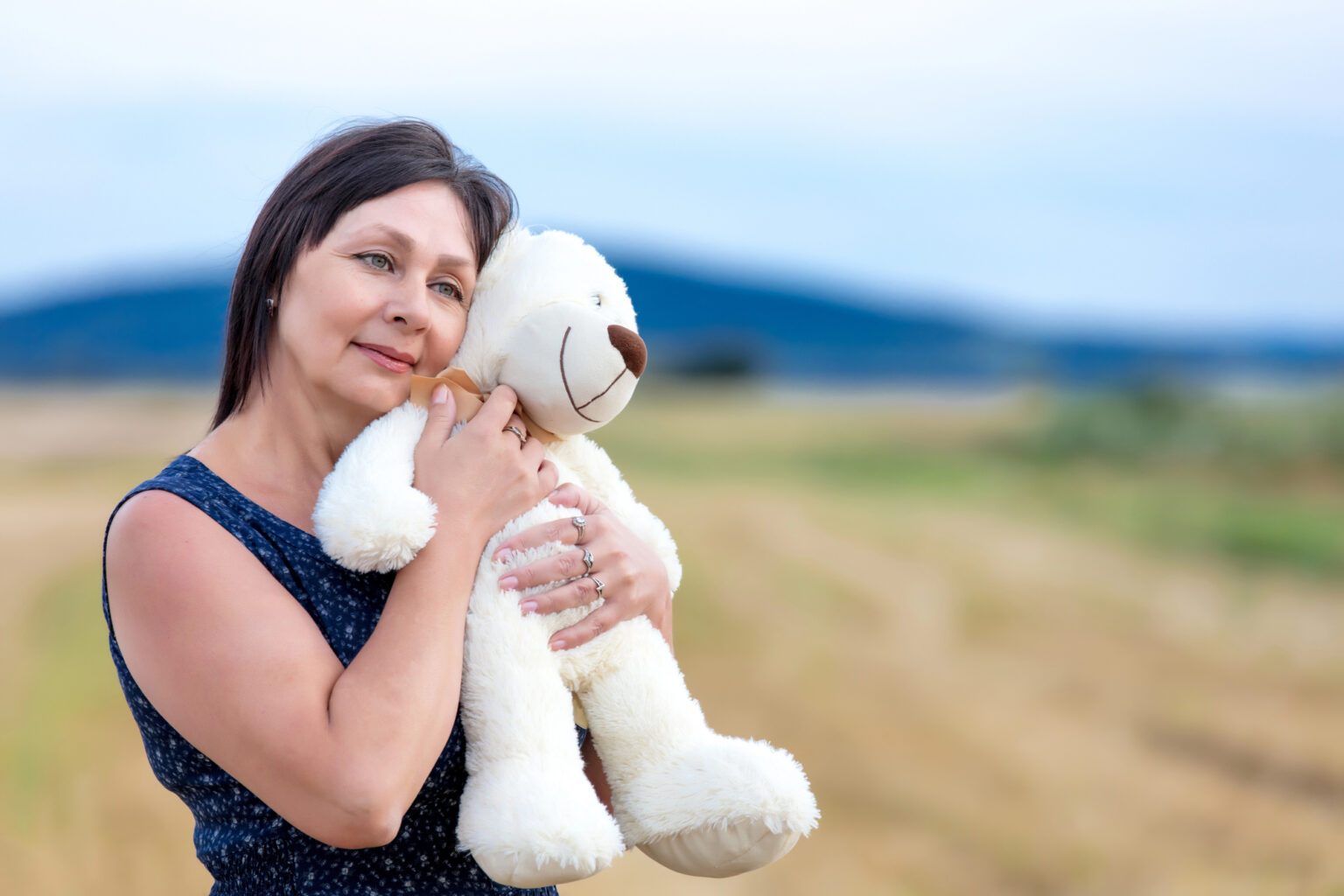 How To Cope When You Miss Your Late Mom Or Dad: 12 Tips That Help