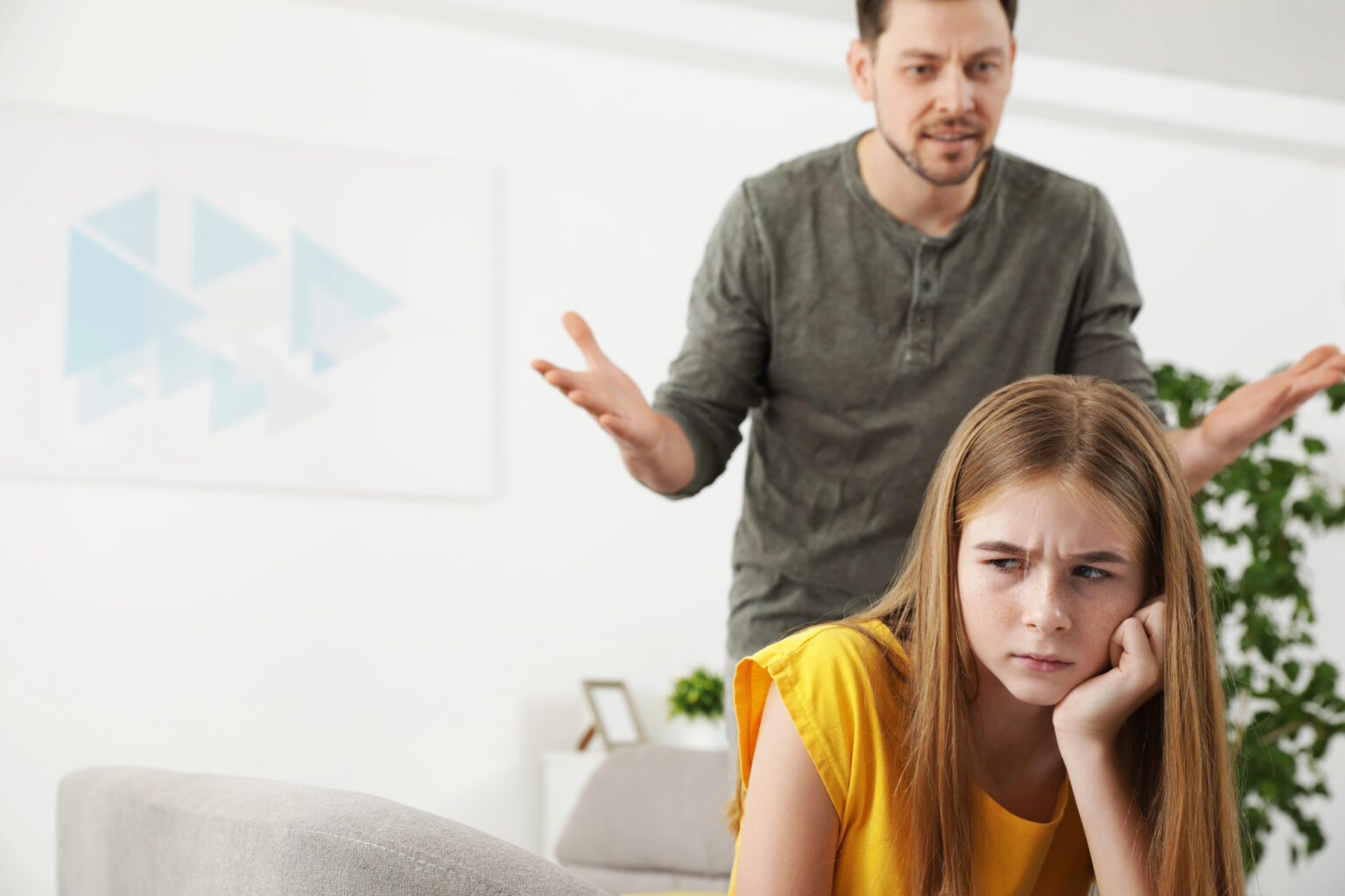 12 Things Your Parents Did That Left You With Low Self-Confidence As An ...