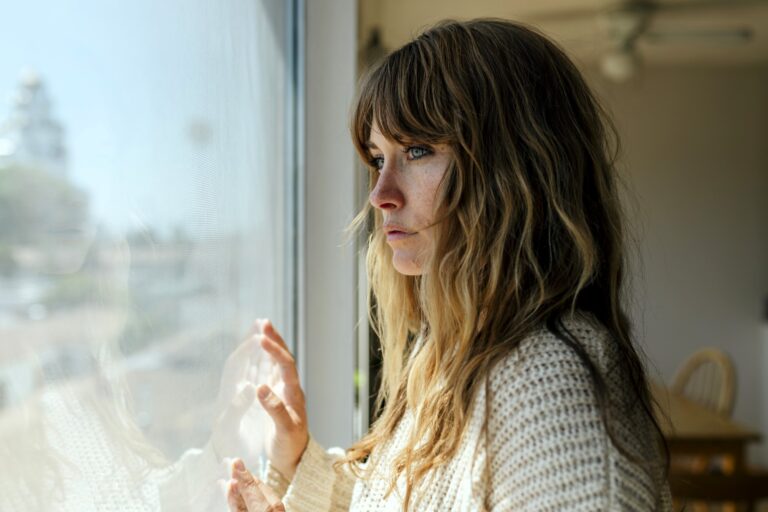 11 Tips To Move On From A Relationship Without Closure