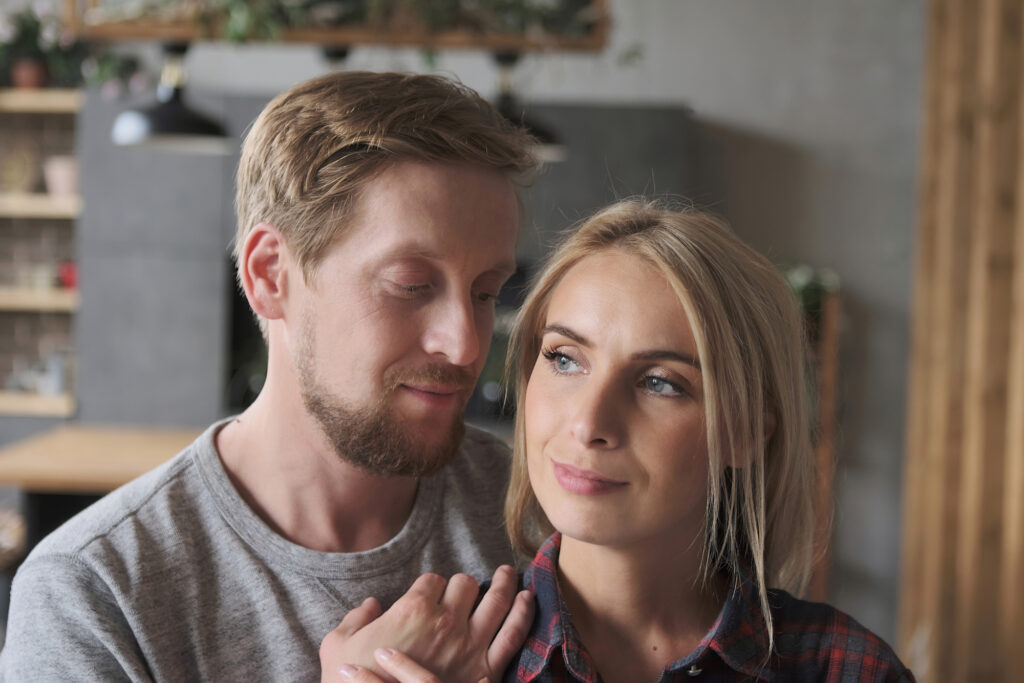 4 Types Of Emotional Blackmail Manipulators Use Against You