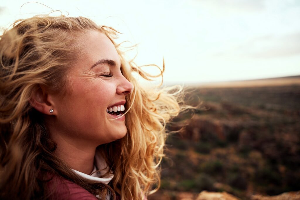 8 Behaviors That Prove A Single Person Is Actually Quite Happy Not ...
