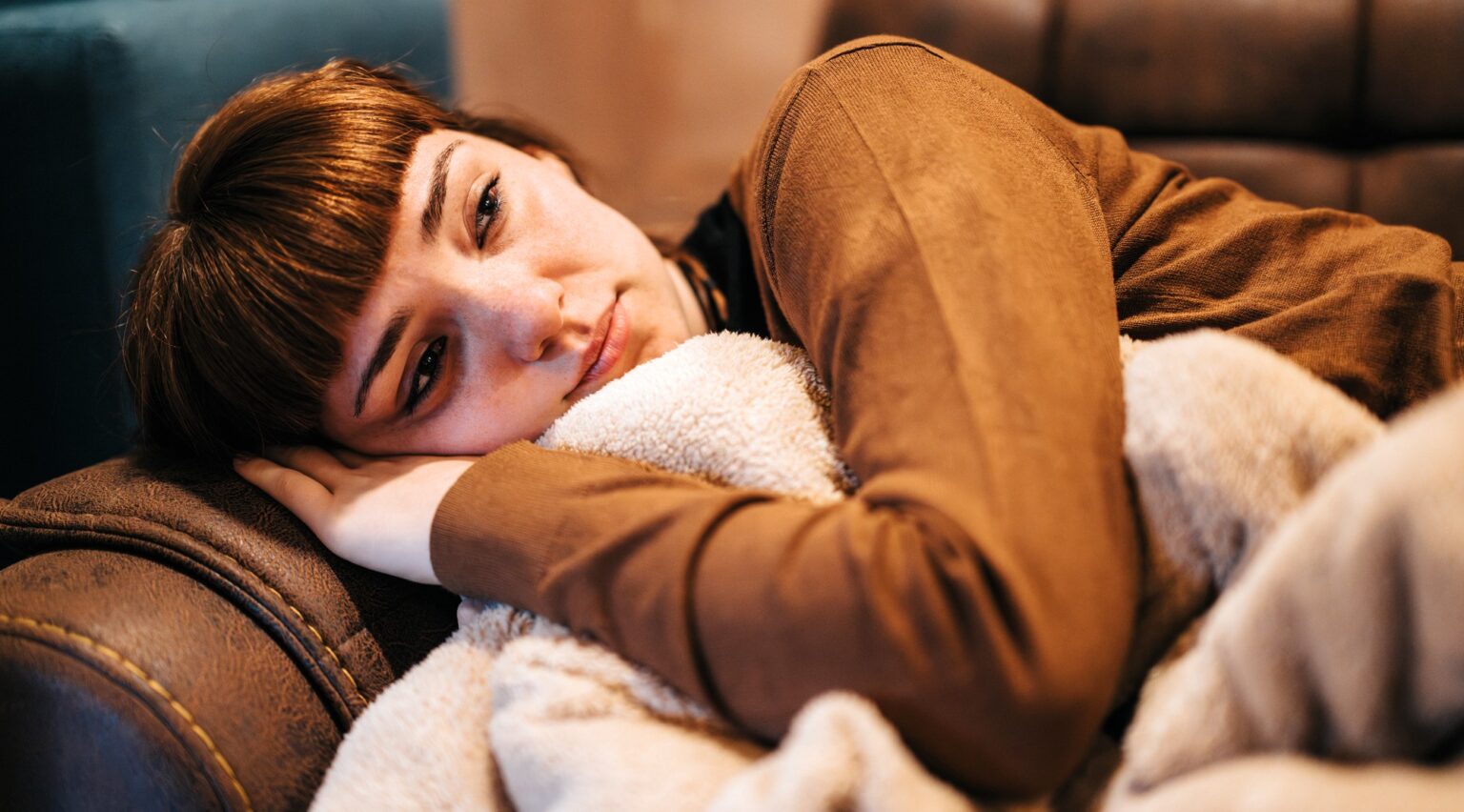 8 habits of people who process their difficult emotions rather than ...