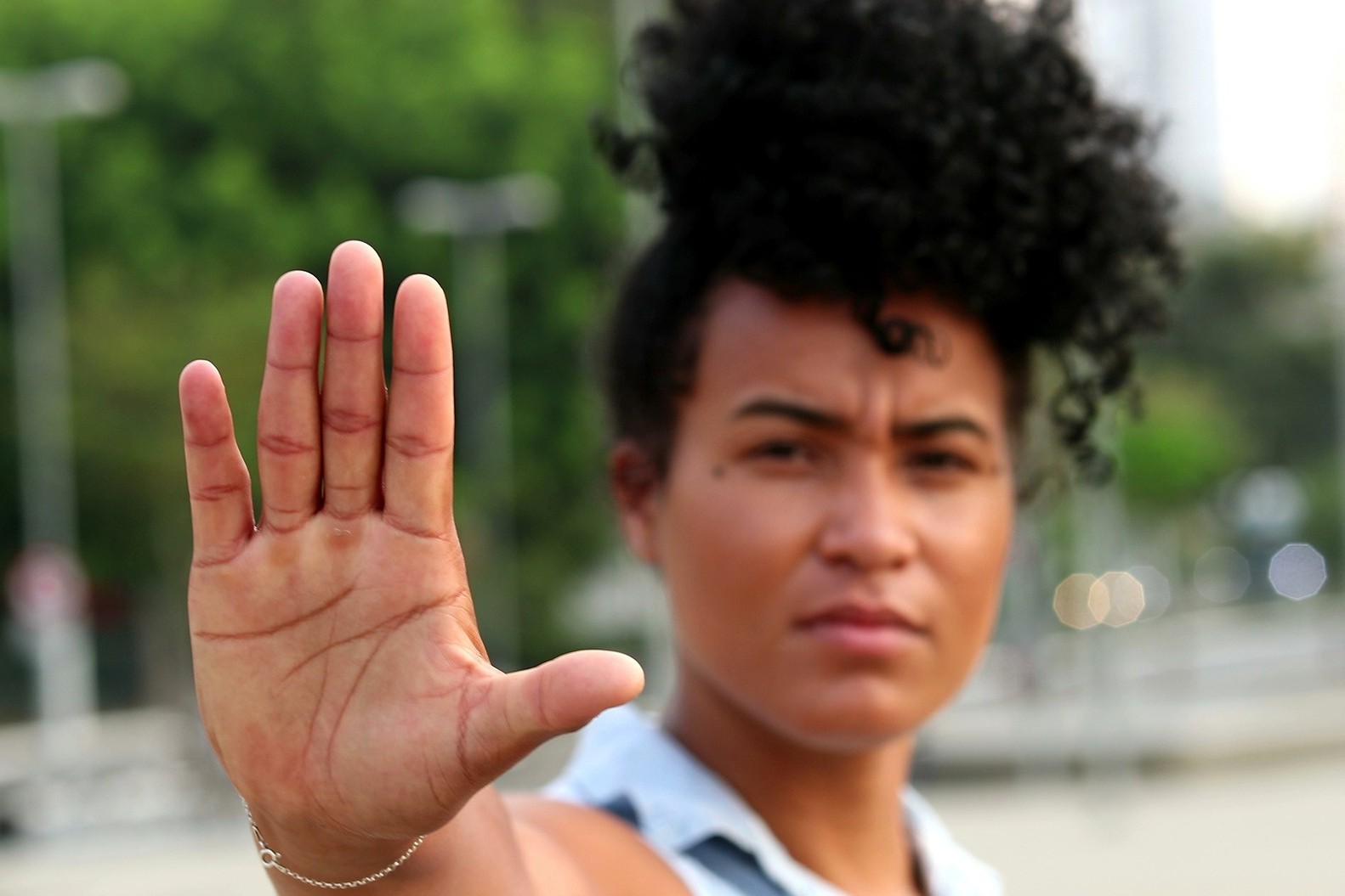7 Subtle Boundary Violations That Demonstrate A Lack Of Respect