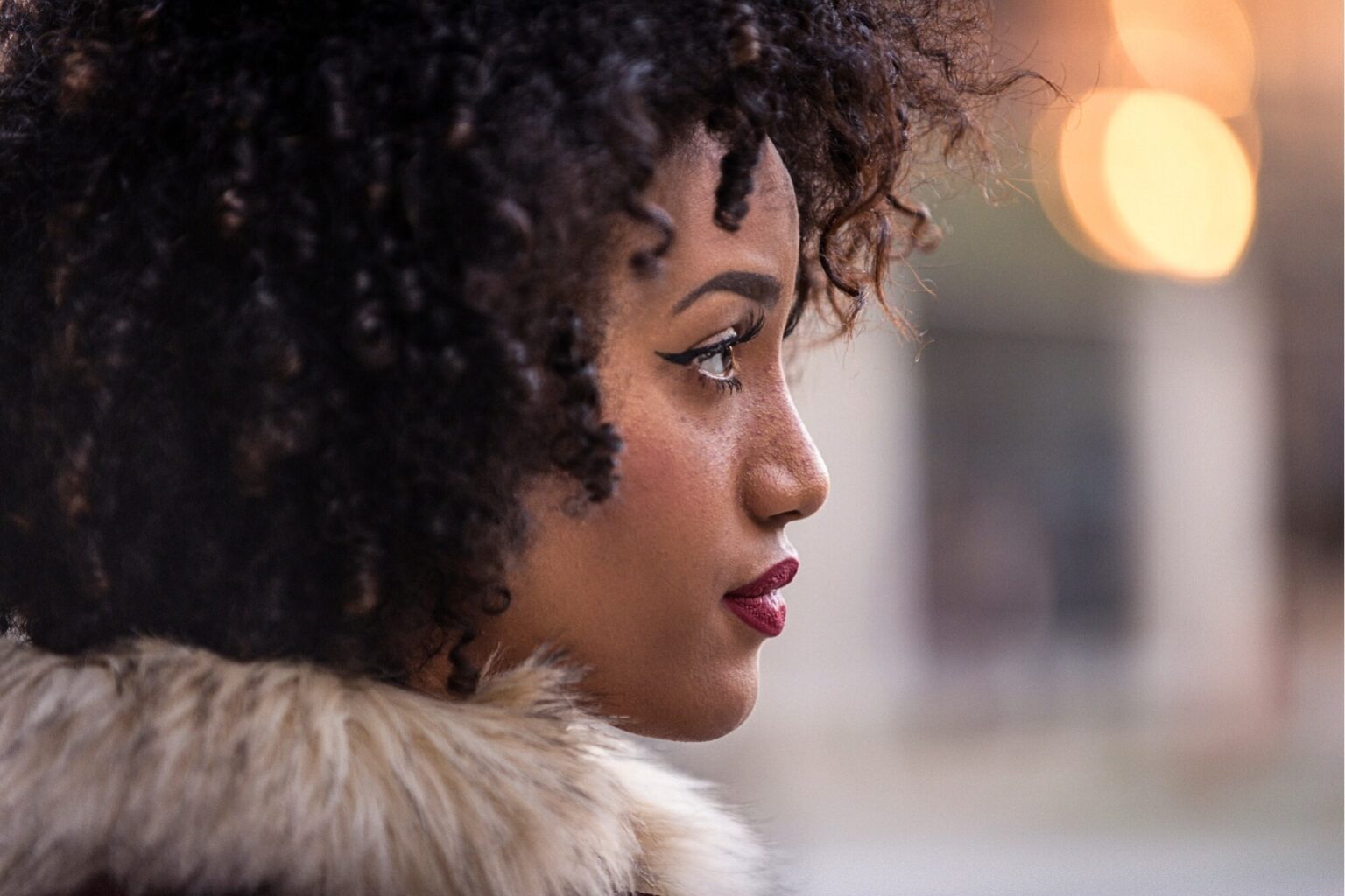 11 Ways People Who Desperately Crave Connection Actually Push Others Away