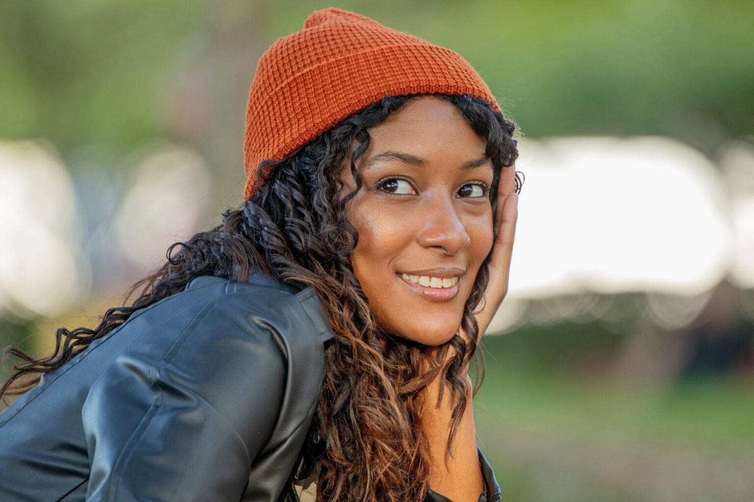 14 traits of a cool person (that are impossible to fake)